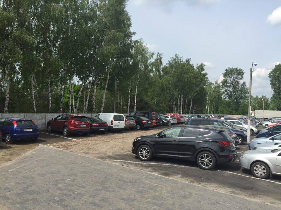 Parking przy Lotnisku w Warszawie w Modlinie - NextPark